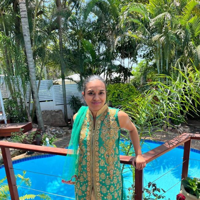 Elisha Shanike (21) - Babysitter in Umhlanga | Babysits