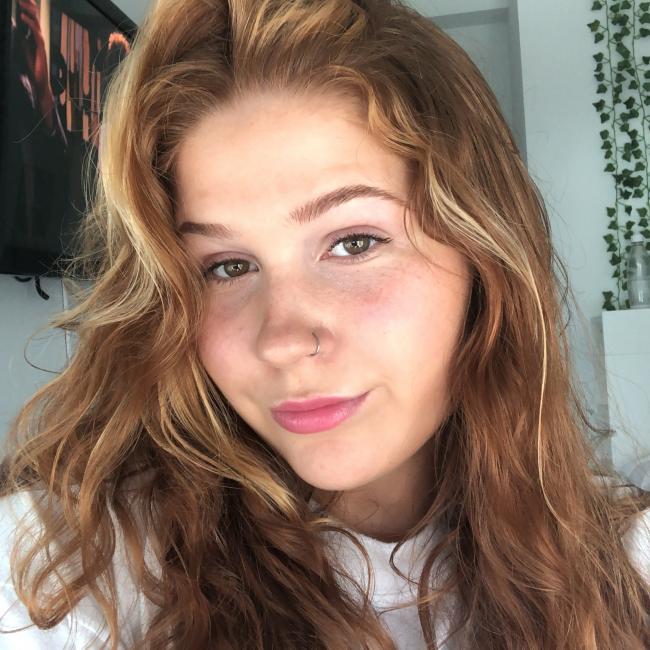 Ella 20 Nanny In Toronto Babysits ella-20-nanny-in-toronto-babysits