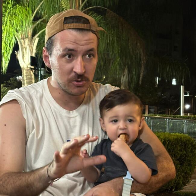 Fabiano - Emprego de babá em Porto Alegre | Babysits